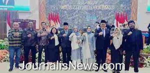 Dr. H. Asri Ludin Tambunan - Lom Lom Suwondo Resmi Menjabat Bupati ...